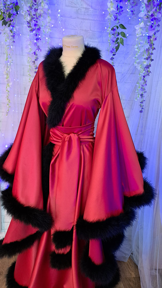 Rich widow robe in satin – Woman's Armor Workshop